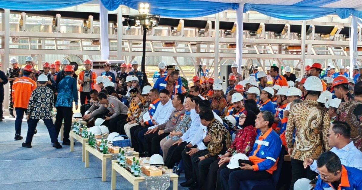 Belajar dari Teguran Prabowo, Sultan Kutai Kini Duduk di Barisan VVIP ...